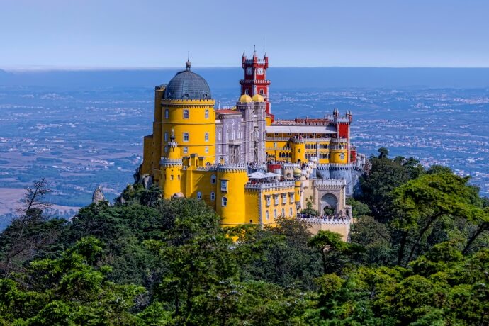 10 HISTORIC BUILDINGS IN PORTUGAL YOU MUST VISIT
